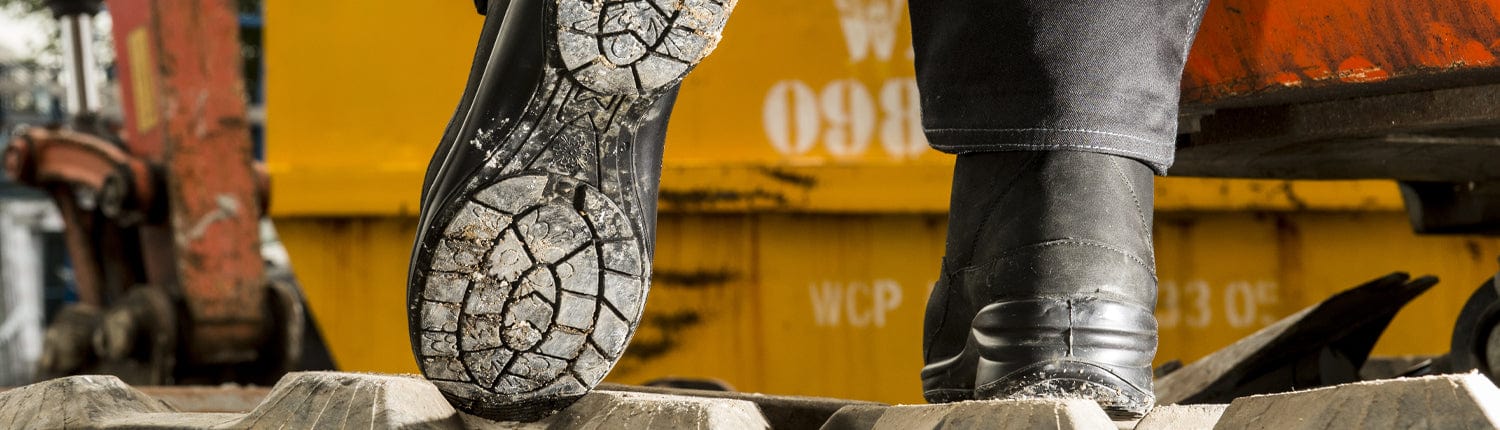 Safety Footwear Standards - Explained | Wray Bros